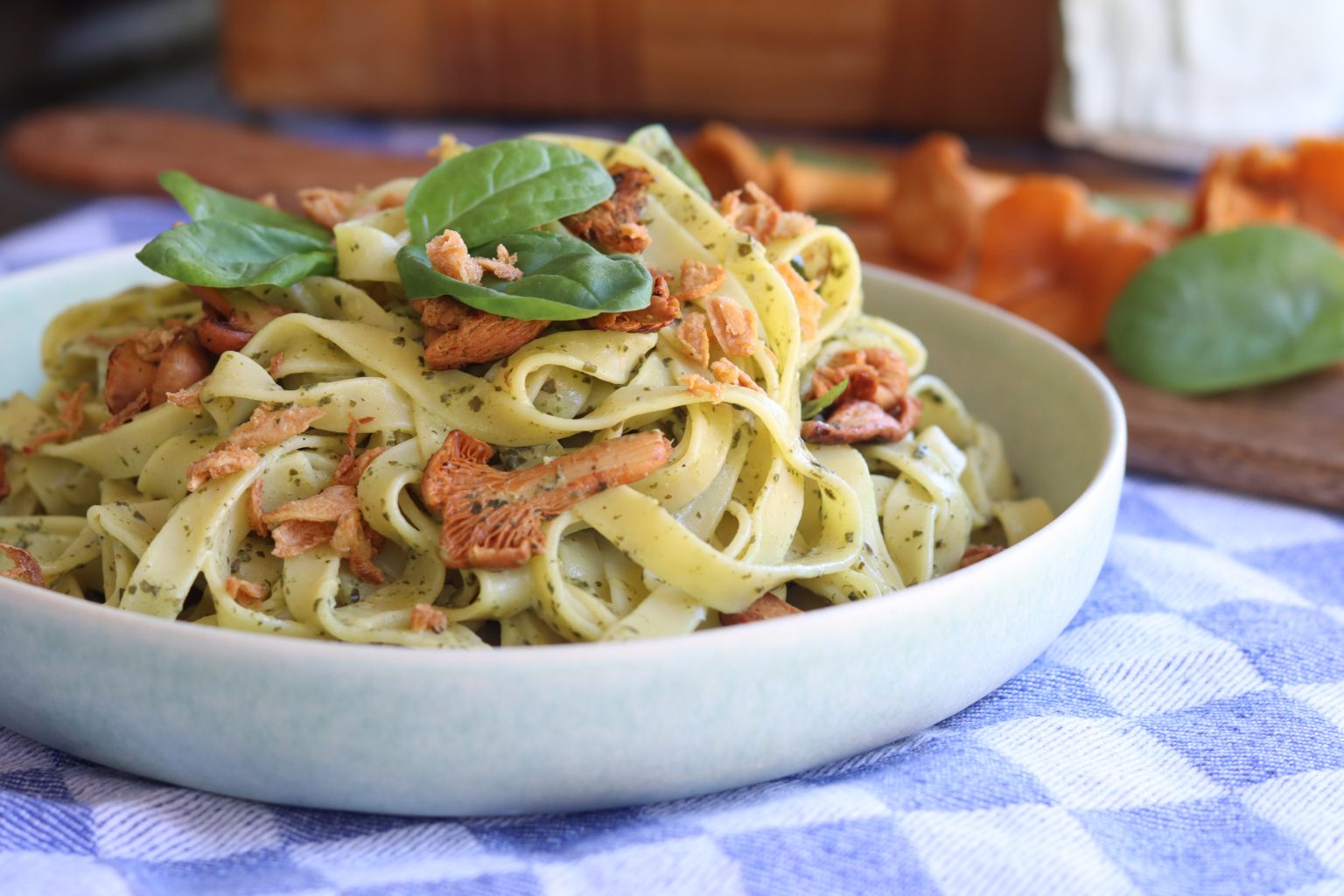 Kantarellipasta (vegaaninen) | Amanda Leipoo